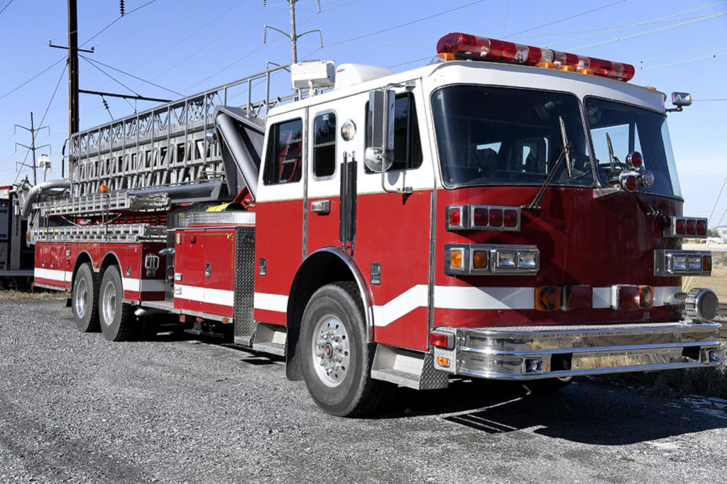 1993 Sutphen 100' Tower Ladder Quint - Command Fire Apparatus LLC