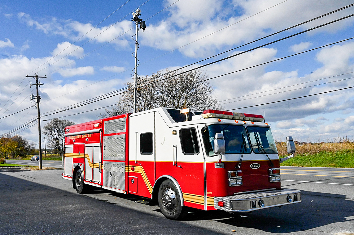 sold sold sold 2001 E-One Heavy Rescue Command Unit - Command Fire ...