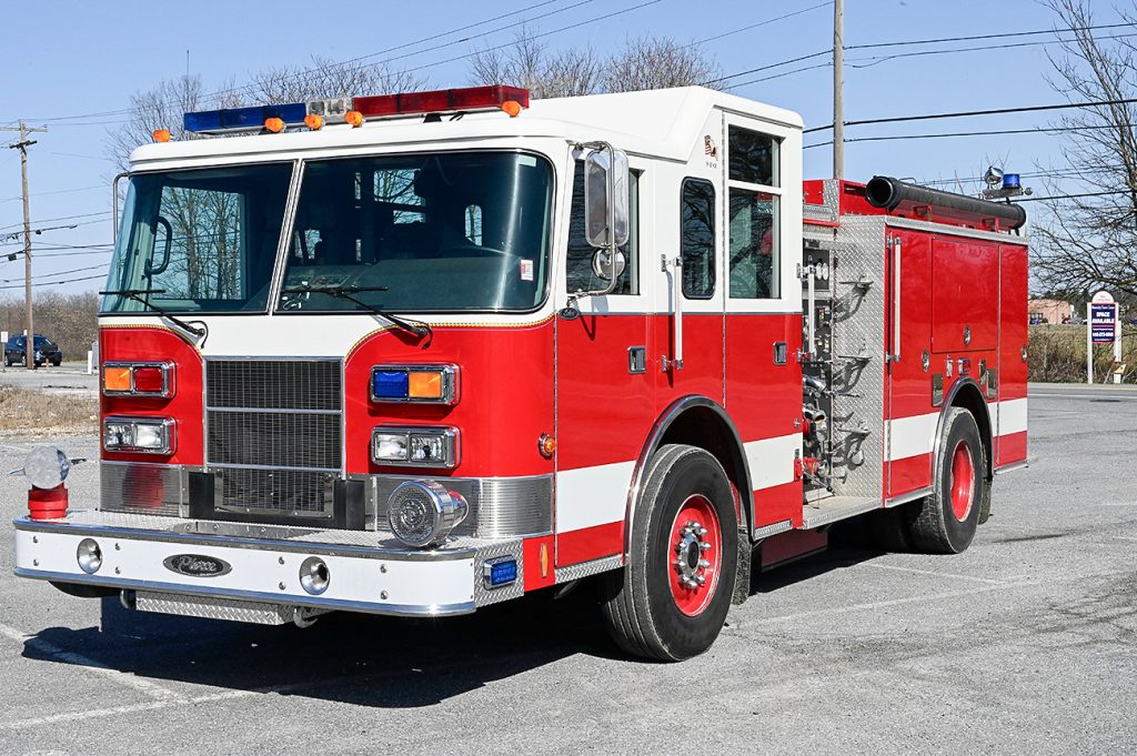 SOLD SOLD SOLD 2002 Pierce Saber 1250/1000 Rural Pumper - Command Fire ...