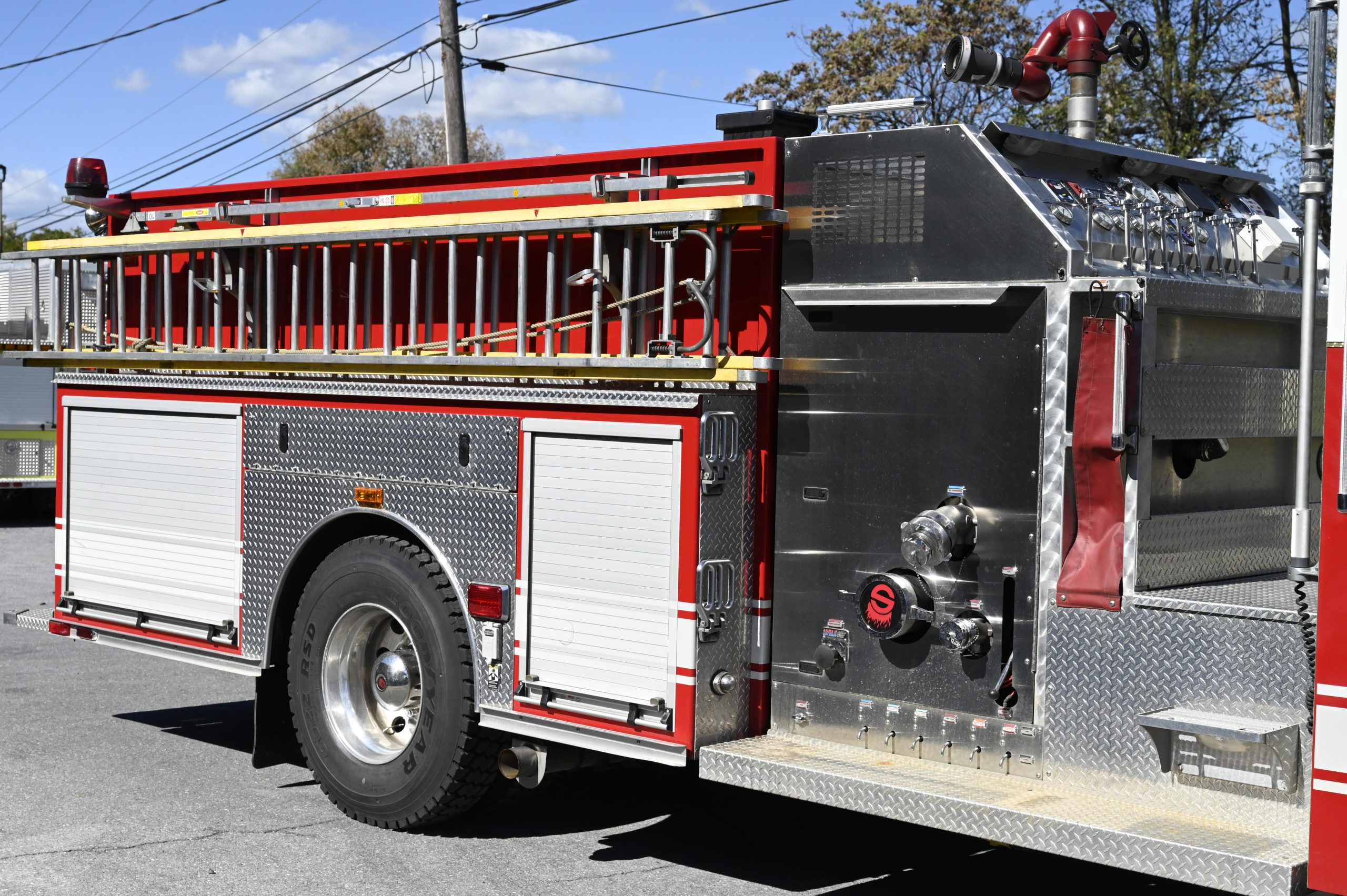 sold sold sold 2010 Sutphen 1500/500 Rescue Pumper - Command Fire ...
