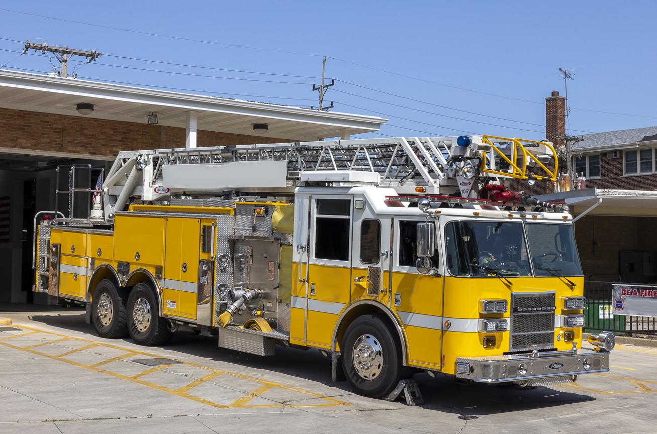 SOLD SOLD SOLD 2002 Pierce 105' Aerial Quint - Command Fire Apparatus LLC