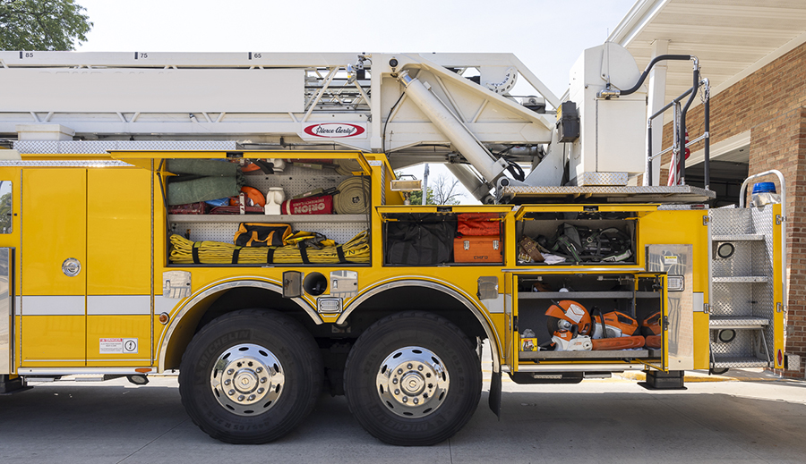 SOLD SOLD SOLD 2002 Pierce 105' Aerial Quint - Command Fire Apparatus LLC