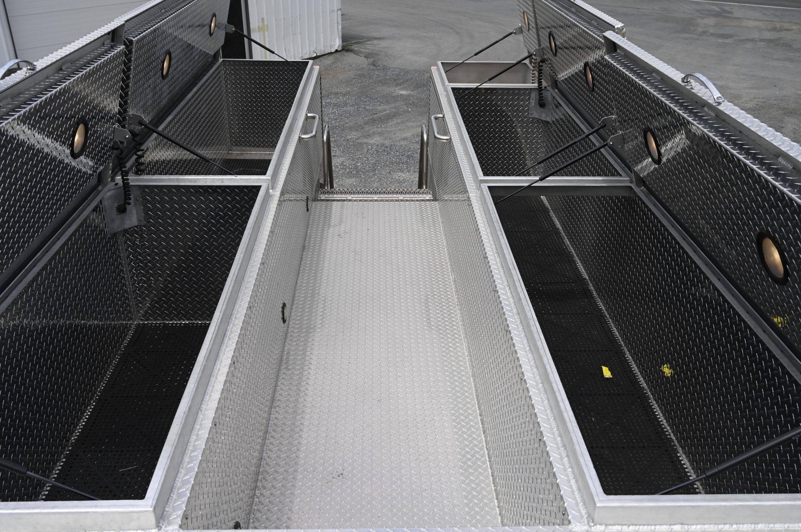 SOLD SOLD SOLD 2008 Spartan Rescue 1 Walk Around Rescue with light ...